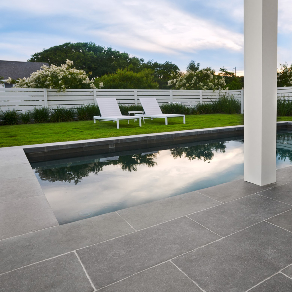 Harbour Grey Tumbled Limestone - Savannah Surfaces